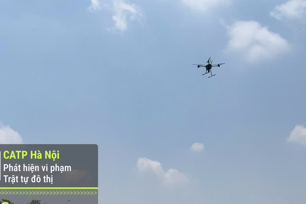 Cảnh sát Hà Nội dùng UAV bay lưu động để giám sát, xử phạt vi phạm trật ...